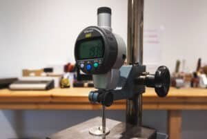 Calibrating a dial indicator for machine tools - Sciency Tools